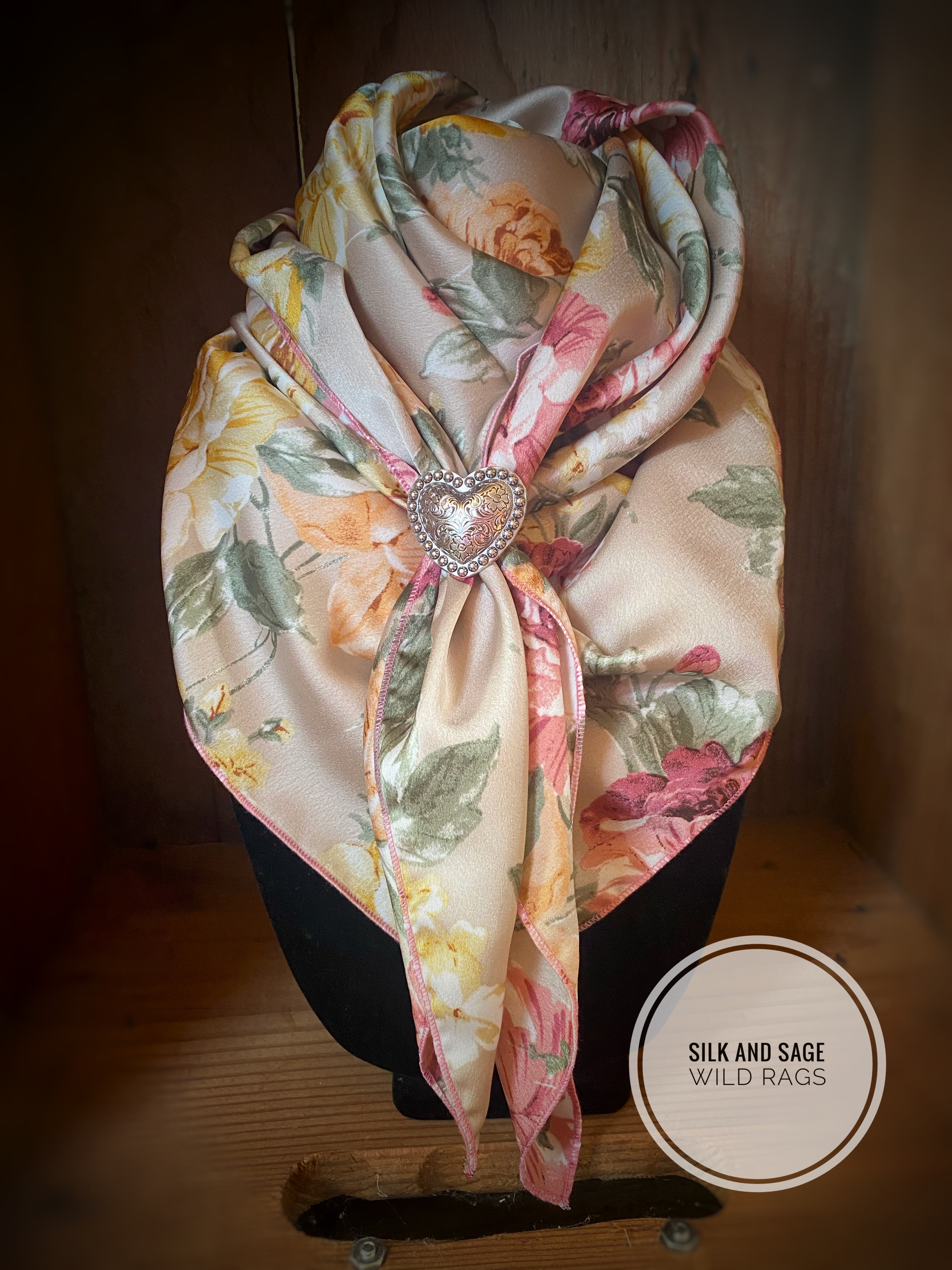 Soft, elegant large rose, floral print. Soft velvety pinks, mauve, mus ...